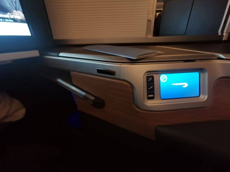 BA Business Class Review – New 777 Suite – Full Photos - The Points Insider